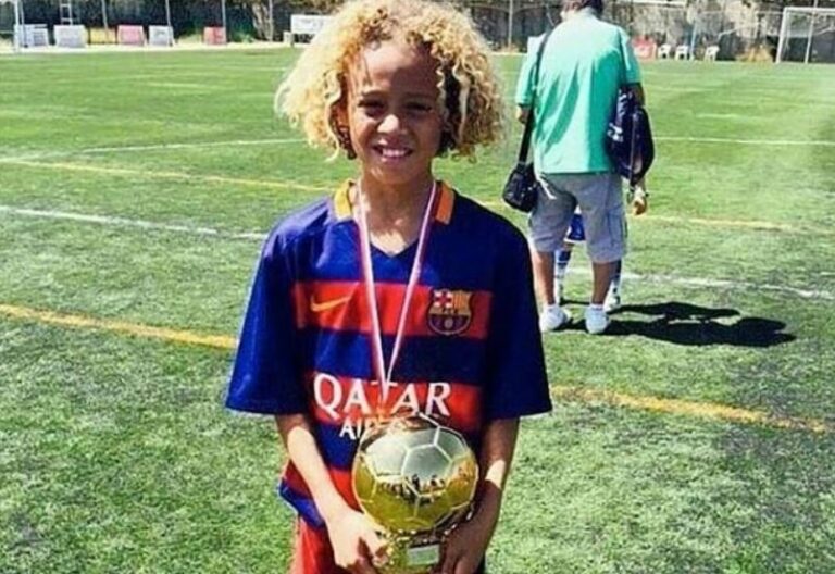 Chi è Xavi Simons, il fenomeno (anche social) strappato da Raiola alla ...